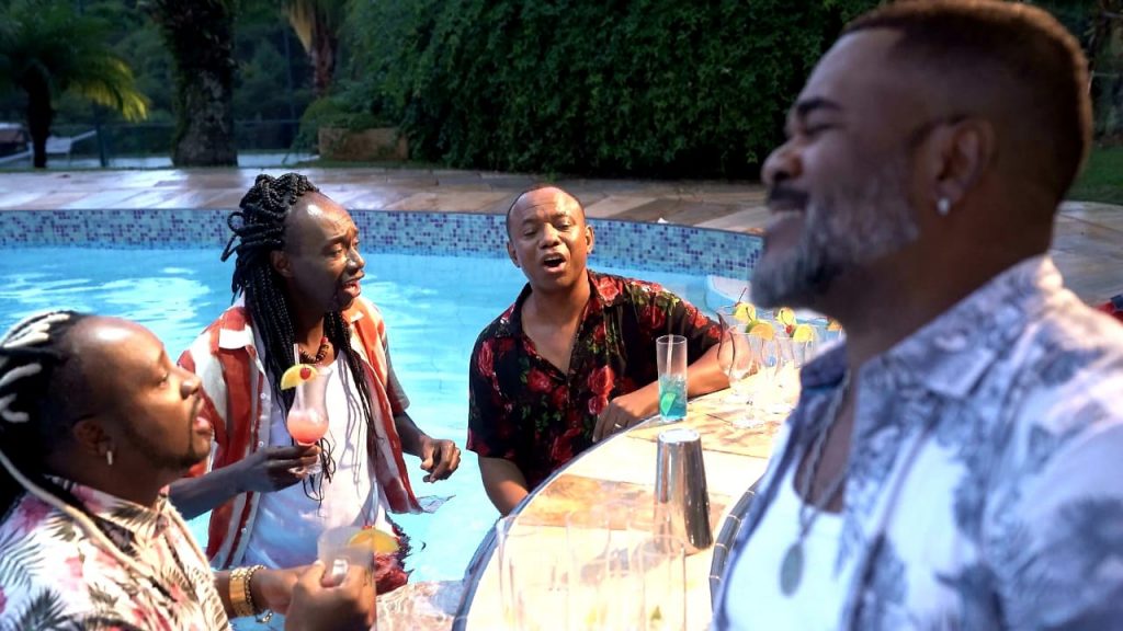 Grupo Negritude Júnior lança vídeo Te Espero Aqui