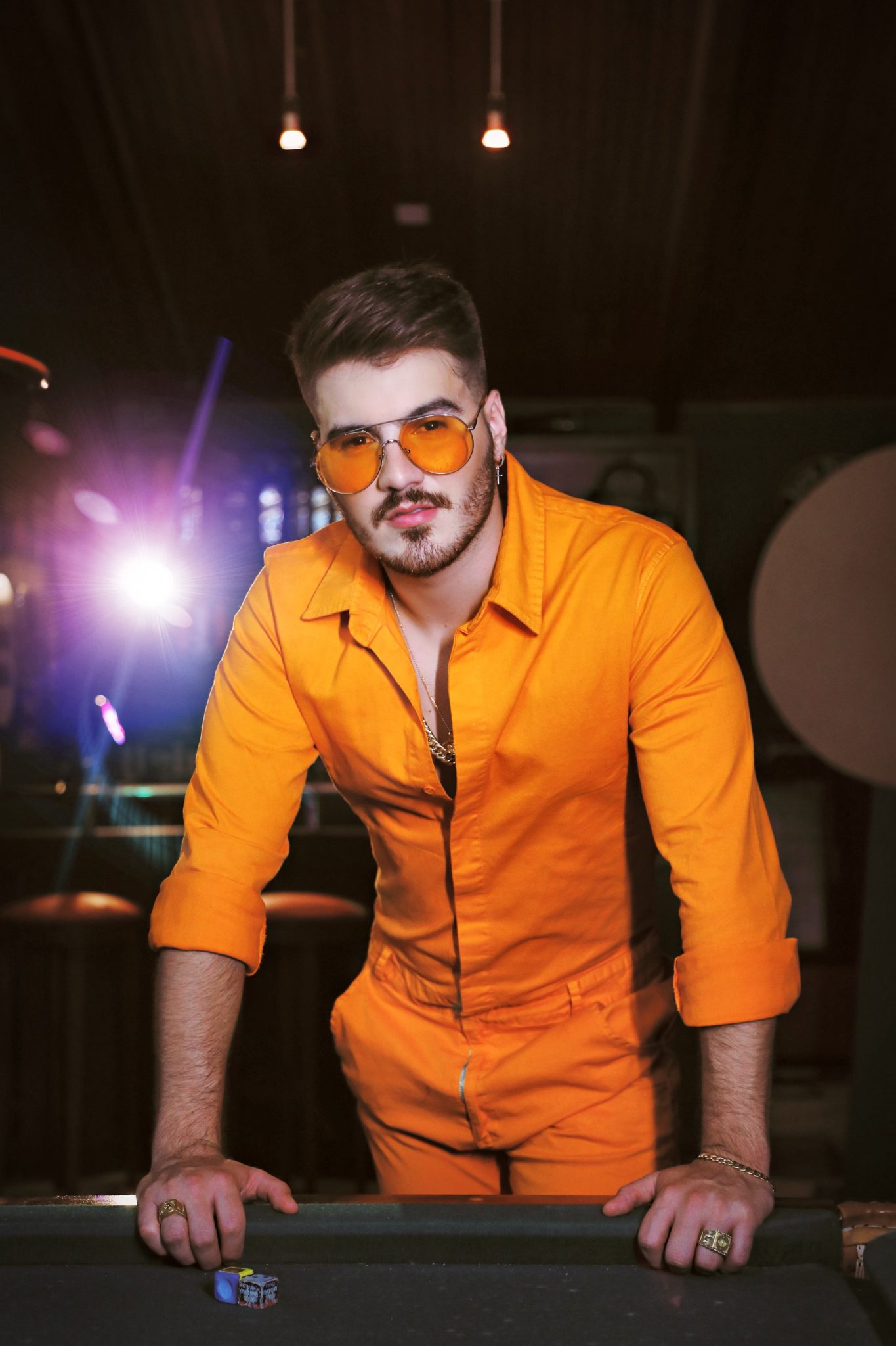 Cantor e influencer “Balbuena” lança a música SEXTOU